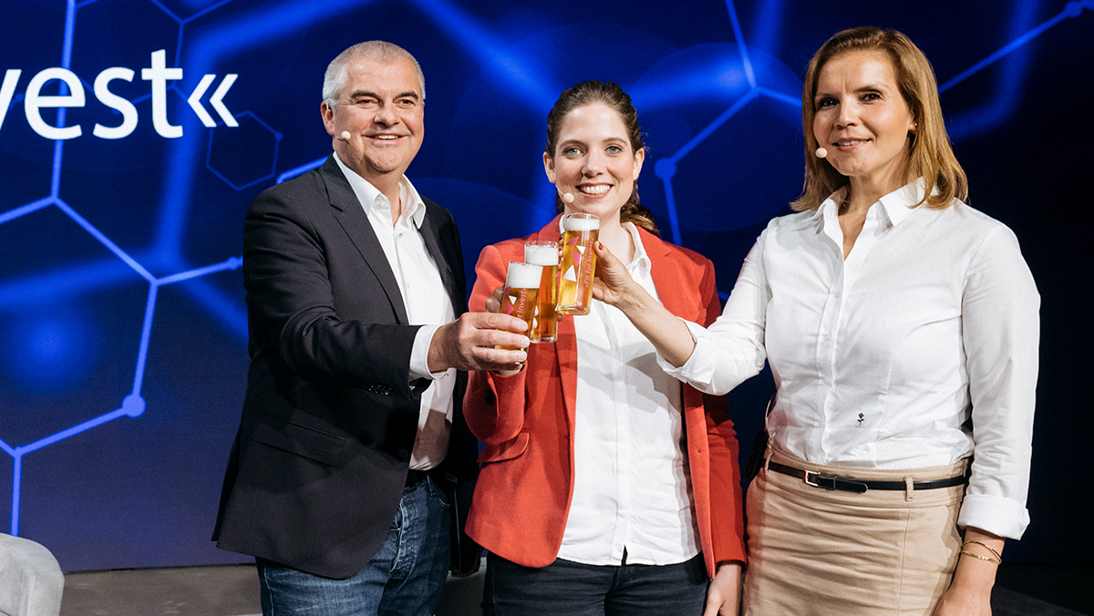 „Auf ein Kränzchen - 11 Fragen, 11 Antworten" – Interview mit Zerrin ...